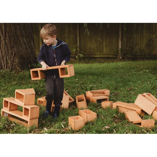 Outdoor Building Set 20 Pieces - MTA Catalogue